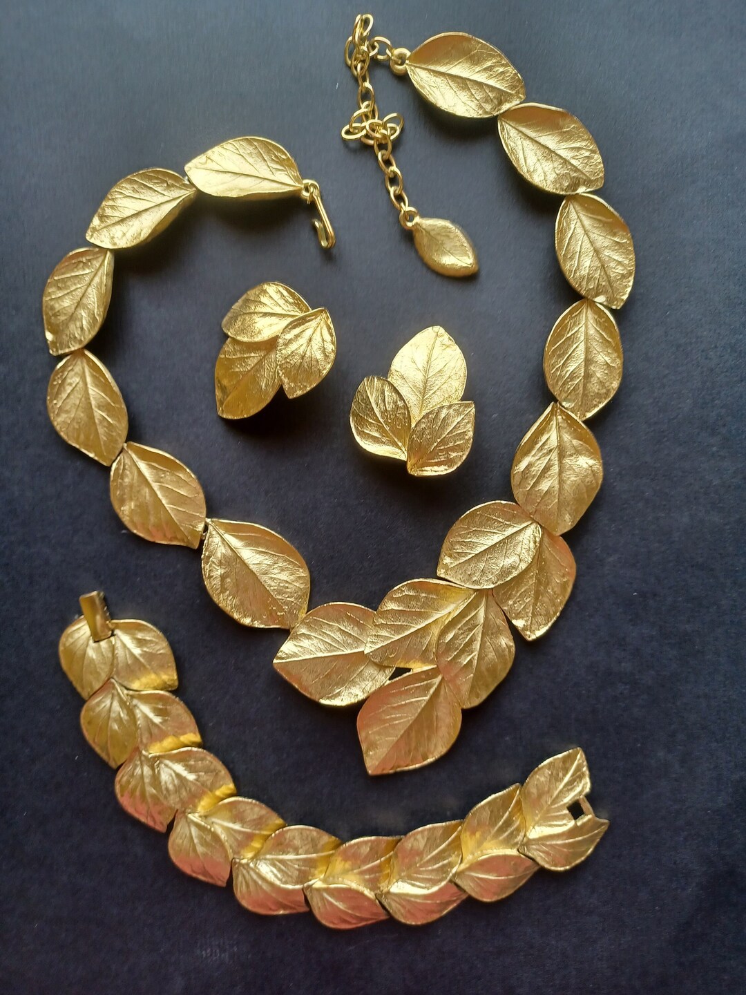 Trifari Set Gold Tone Large Leaves Necklace Bracelet Earrings Vintage ...