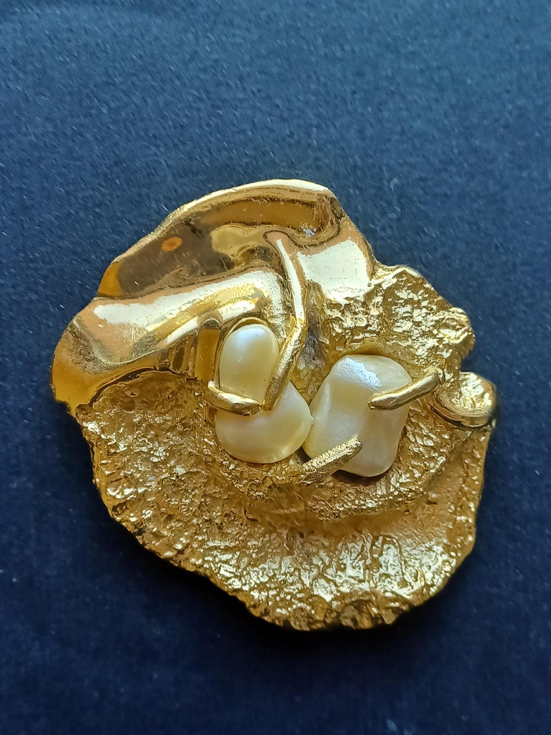 Trifari Gold Tone Baroque Pearl Brooch Jonathan Bailey Sculpturesque Vintage 1960s - Etsy