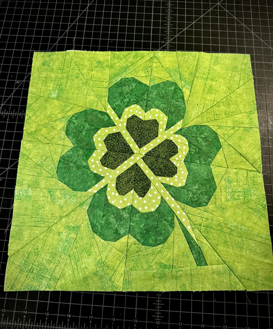 FPP - Clover Quilt Block - Etsy
