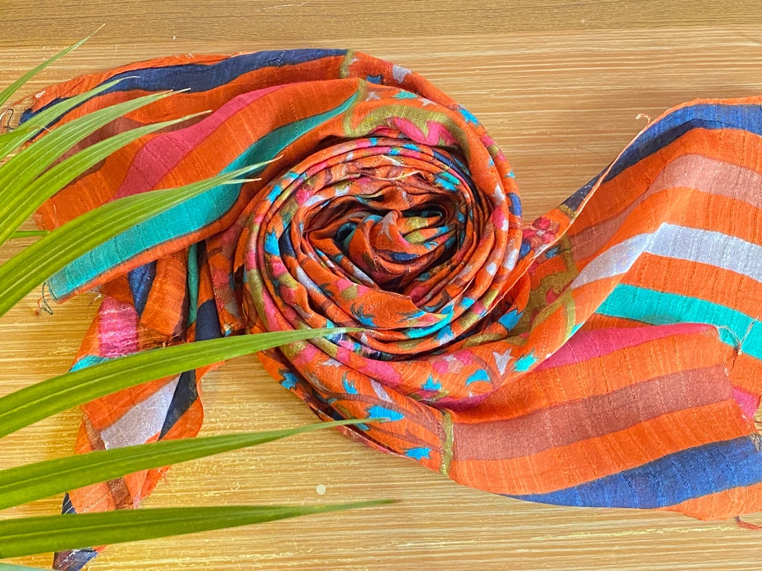 Bufanda Seda Cruda Estampada. Envoltura de seda 100% / Bufanda de seda ...