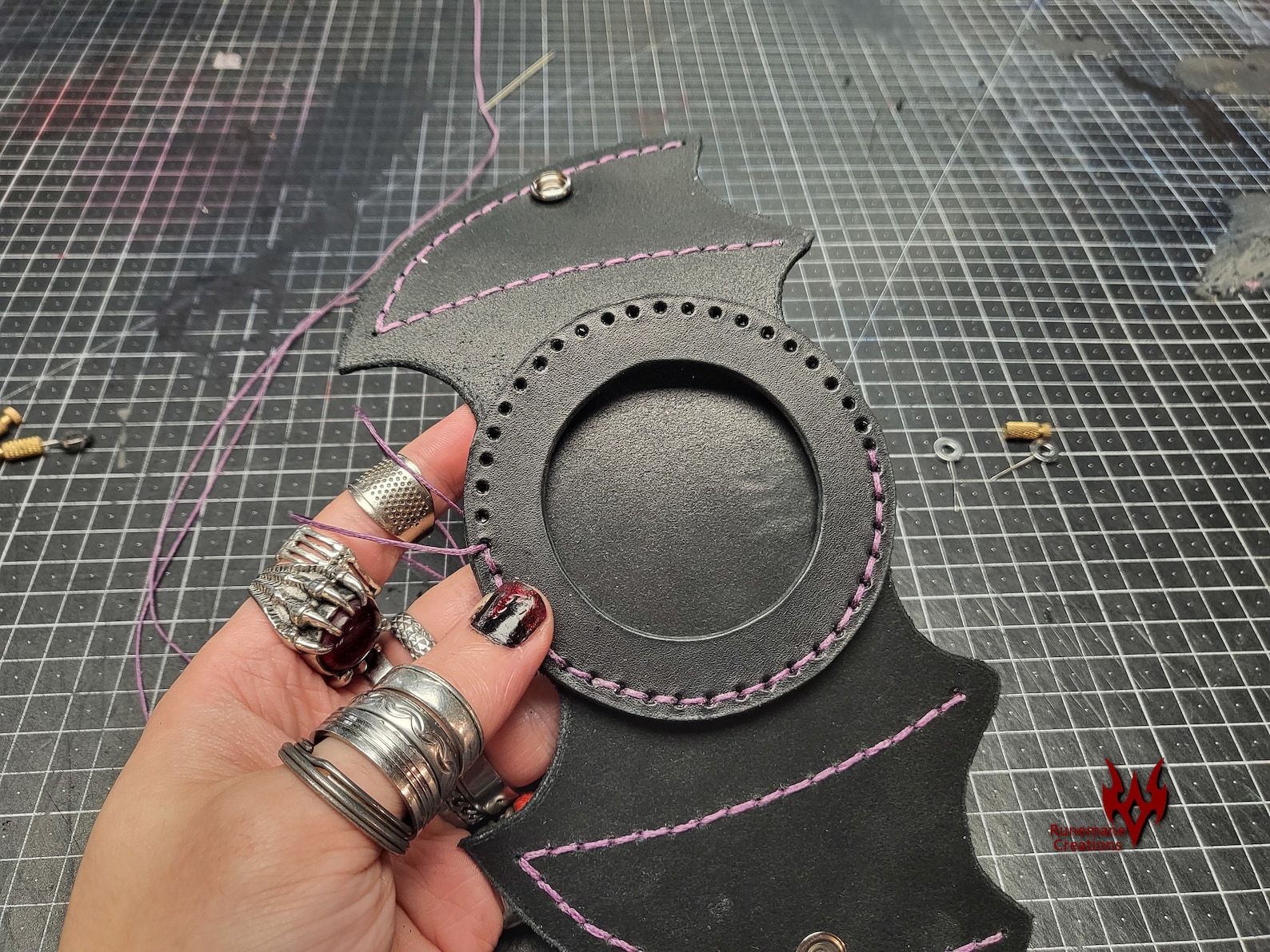 Bat Wing Makeup Mirror Leather Pattern | Leather PDF | Leatherworking ...