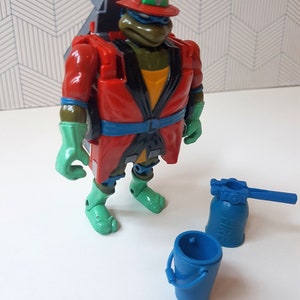 Vintage Playmates TMNT Ninja Turtles Road Ready Leo Transforming Figure ...