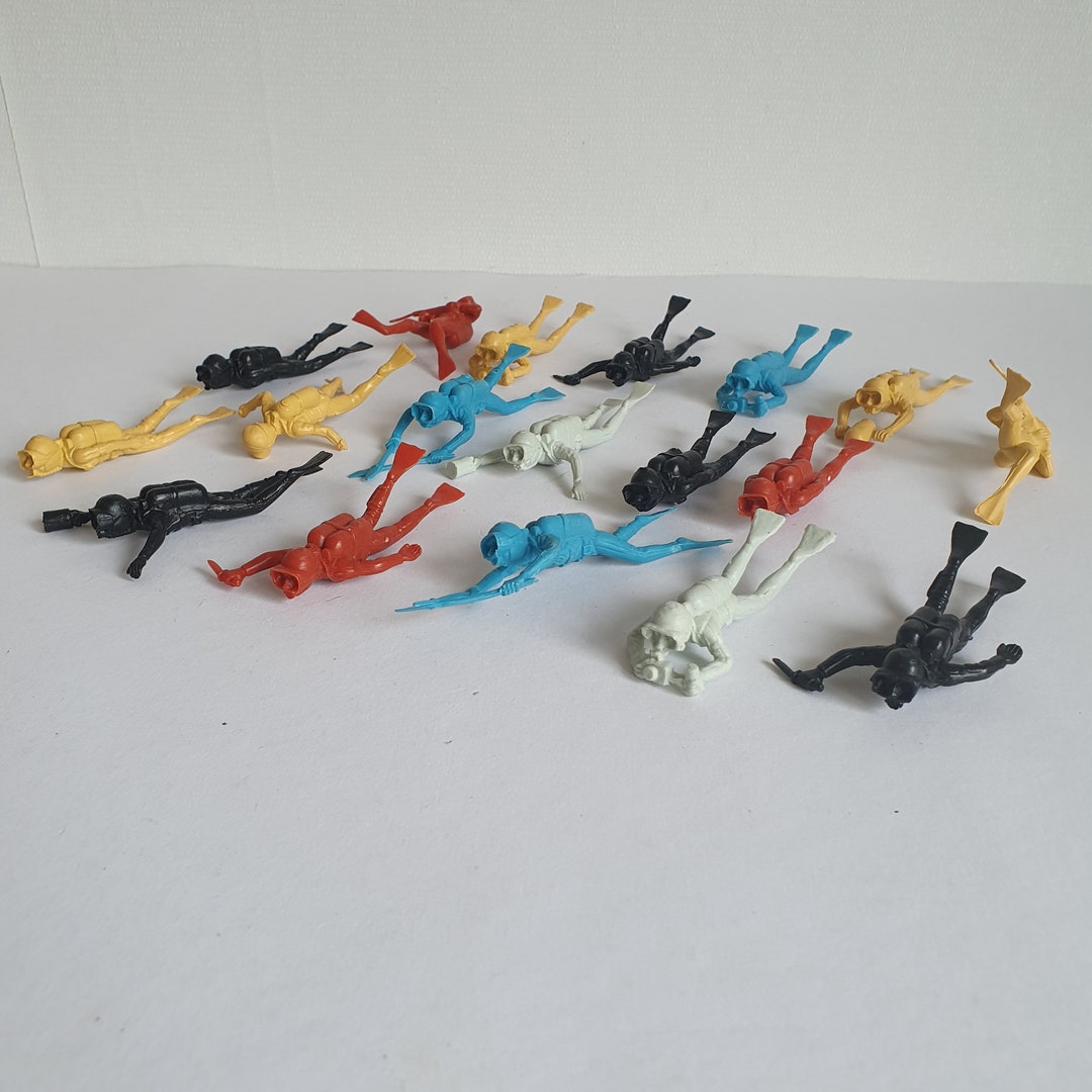 Vintage Plastic Frogmen Combat Swimmers Figures 7cm lot of 18 - Etsy