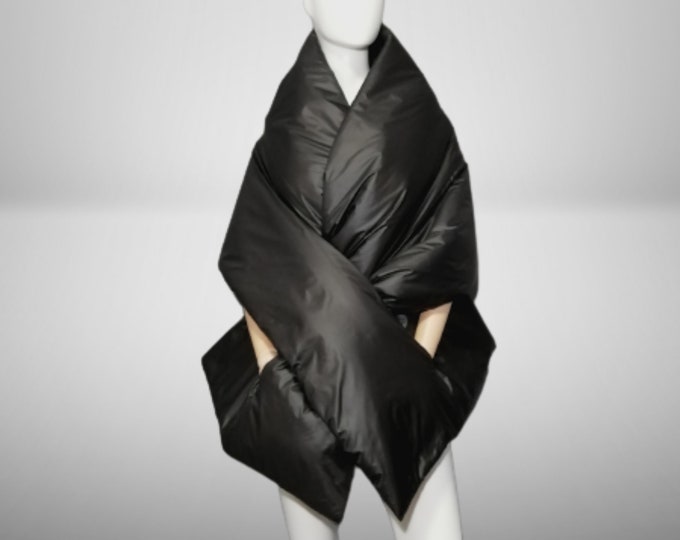 Two-faced Cape Around Shoulders Wrap With 2 Pockets. Woman's Large ...