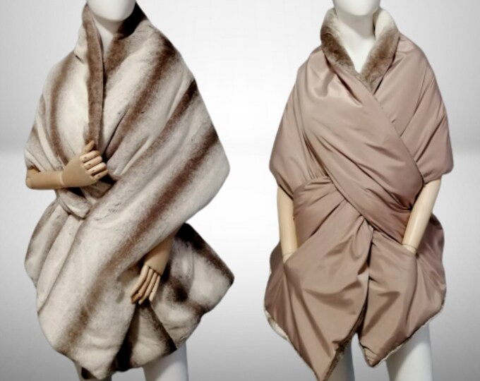 Two-faced Cape Around Shoulders Wrap With 2 Pockets. Woman's Large ...