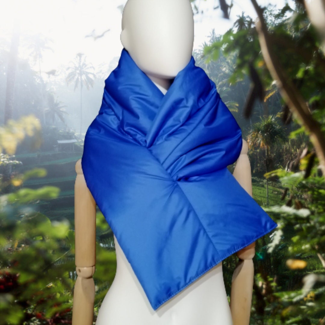 Blue Winter Puffer Scarf. Quilted Padded Scarf. Waterproof Puffy Shawl ...