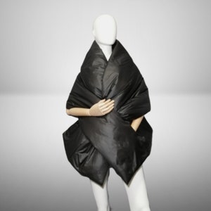 Black Cape Around Shoulders Wrap With 2 Pockets 20x80 In. Woman's Large ...