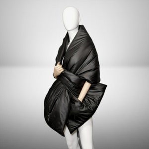 Black Cape Around Shoulders Wrap With 2 Pockets 20x80 In. Woman's Large ...