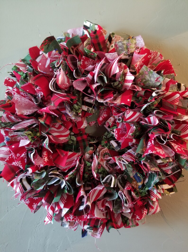 Christmas Rag Wreath / Fabric Wreath 12 / Christmas Wreath / Holiday ...