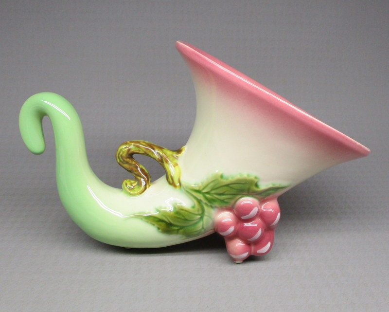 Hull Tokay Cornucopia Pottery Planter 10 USA Grapes 1328 - Etsy