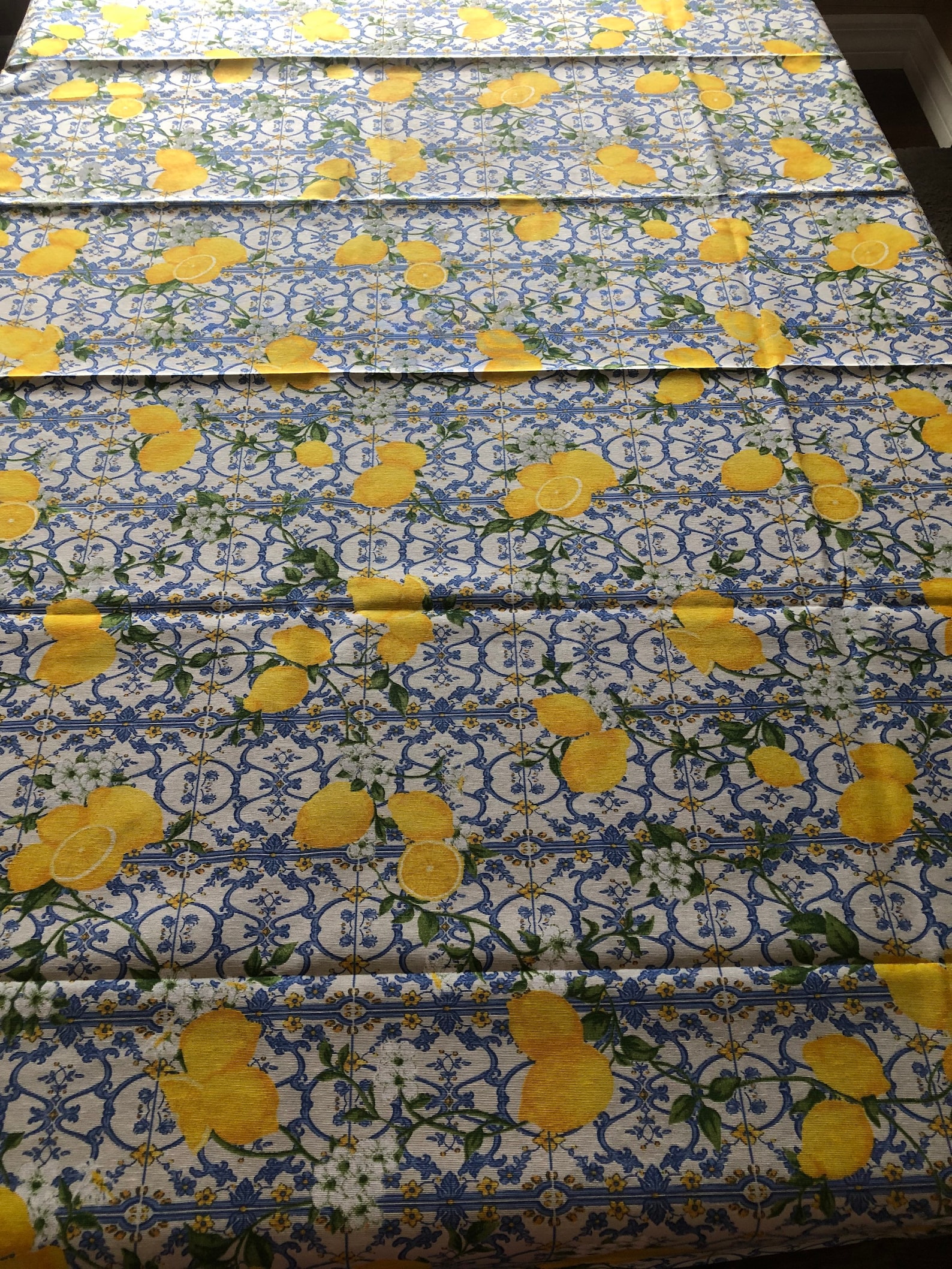 Lemon Tablecloth | Lemon on Blue Tiles | Linens Made in Italy | Lemon ...