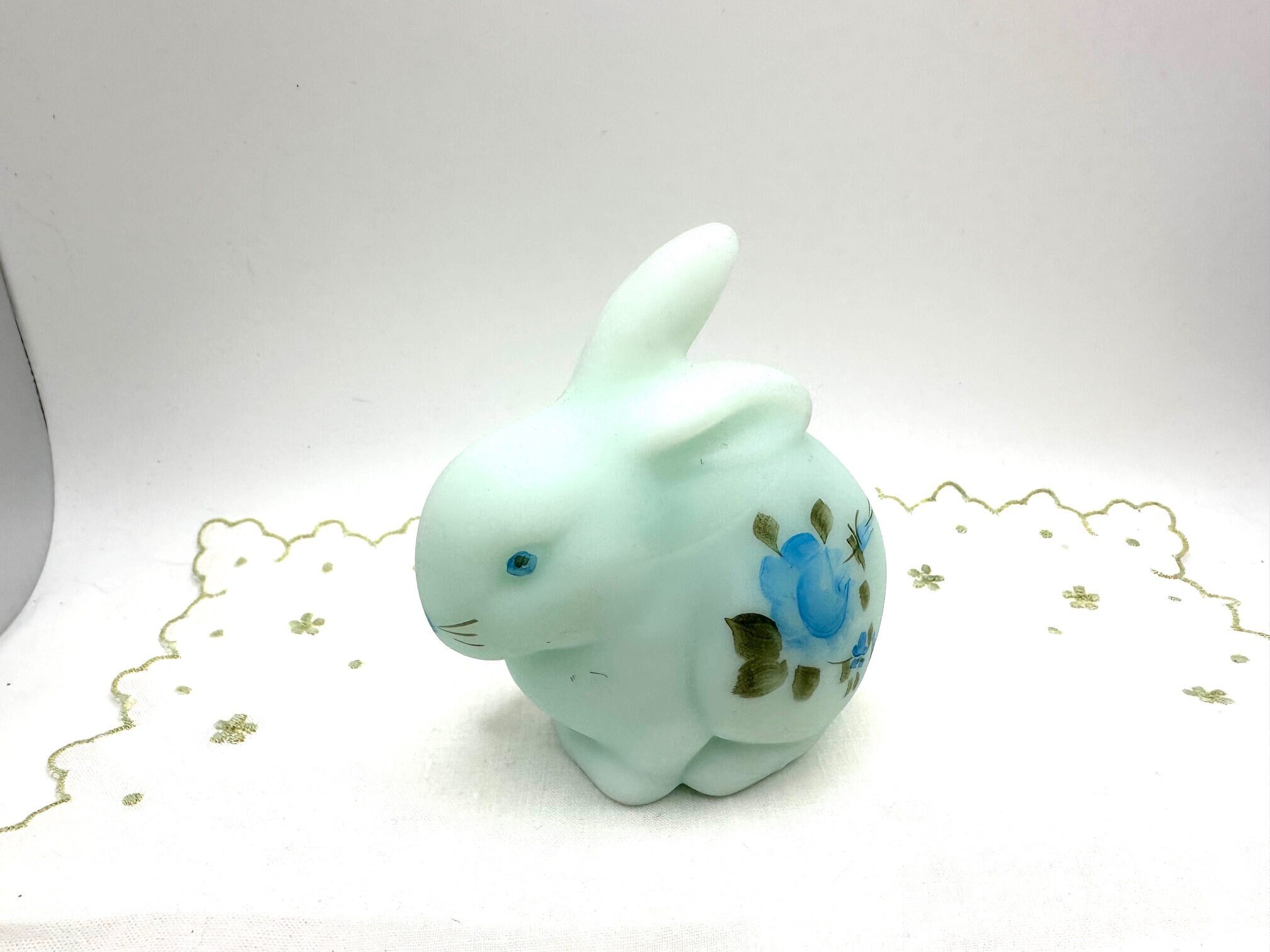 Vintage Fenton Blue Satin Glass Bunny Rabbit Figurine, Blue Roses ...