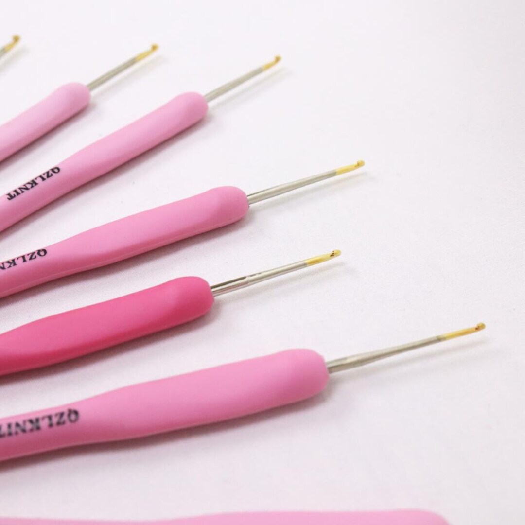 Pink Crochet Hook Set of 9 0.5-2.5mm, Rubber Handle Hooks, Set of ...
