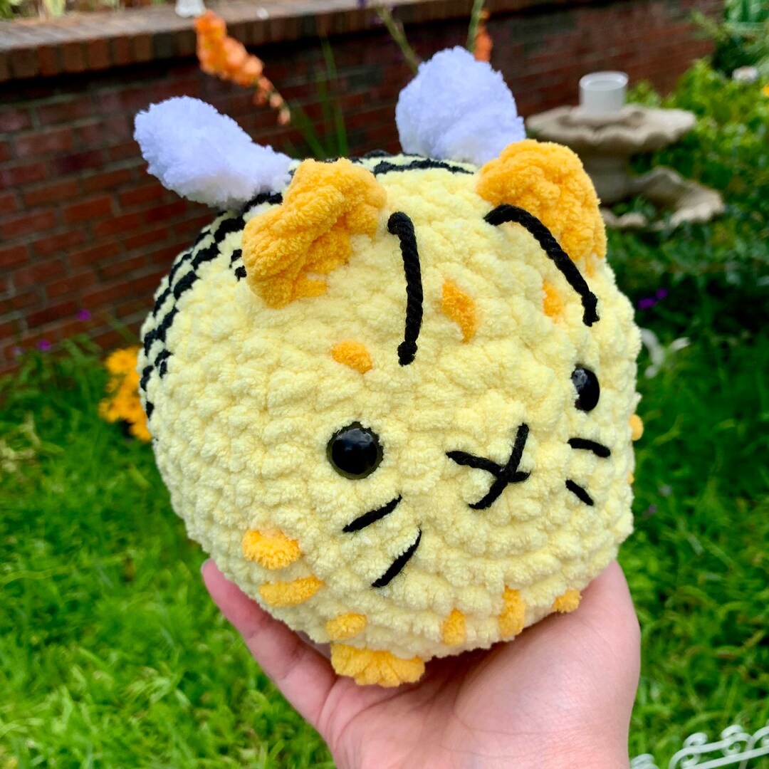 MADE TO ORDER Crochet Bee Cats - Etsy