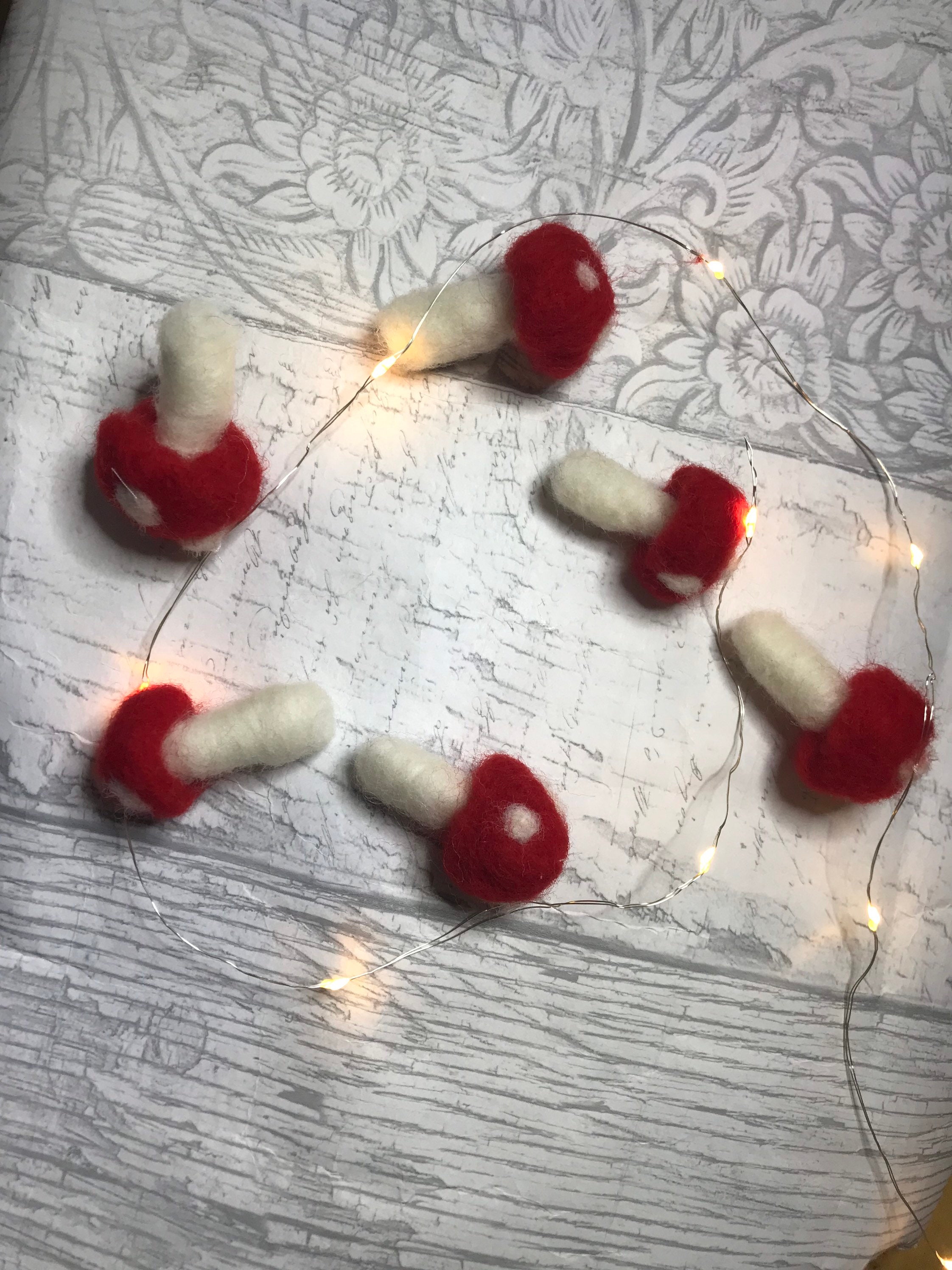 Mushroom Light Garland , Toadstool, 1m Wire Battery String Lights ...