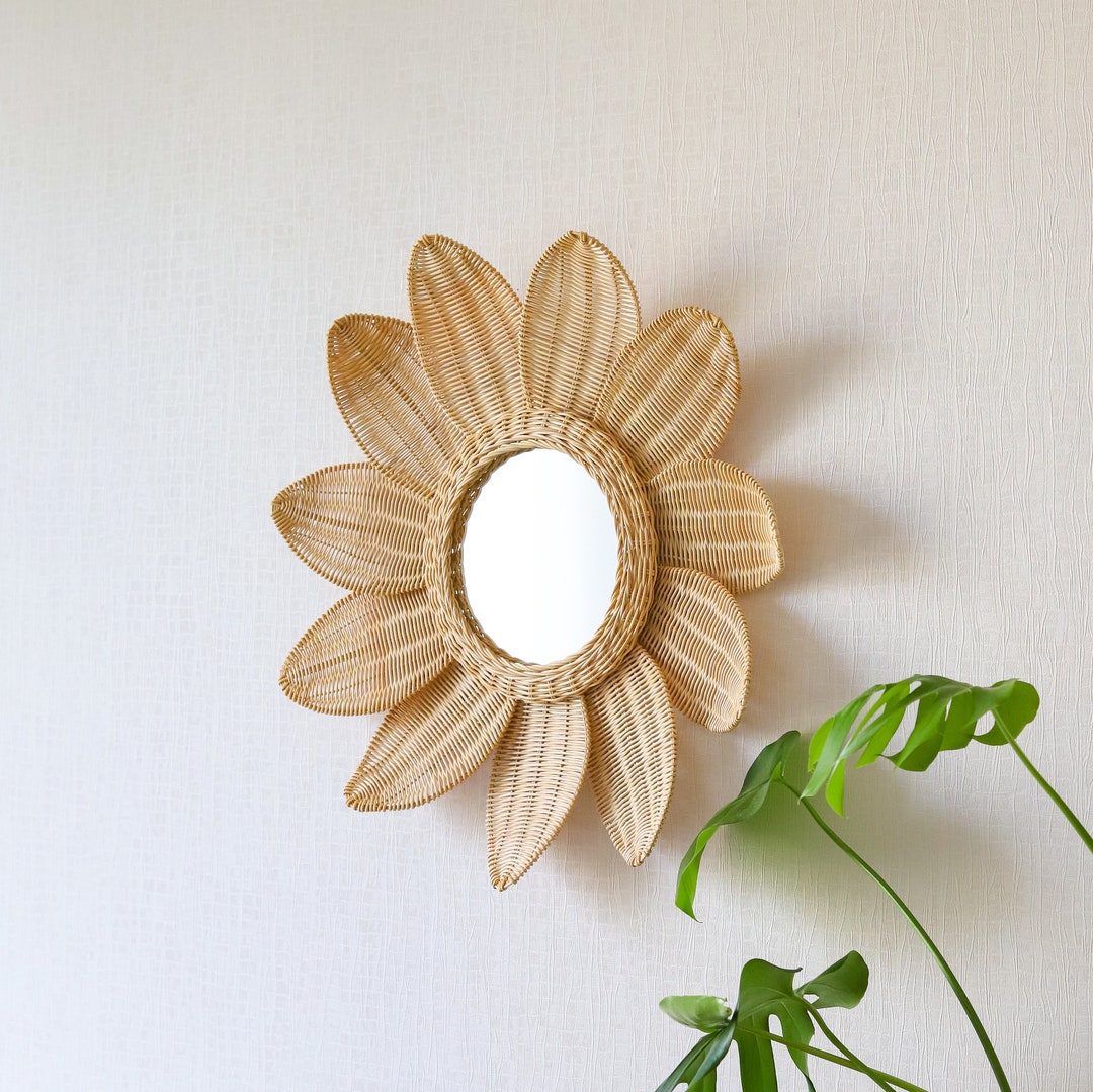 Daisy Rattan Mirror, Flower Boho Home Decor, Wall Natural Art - Etsy