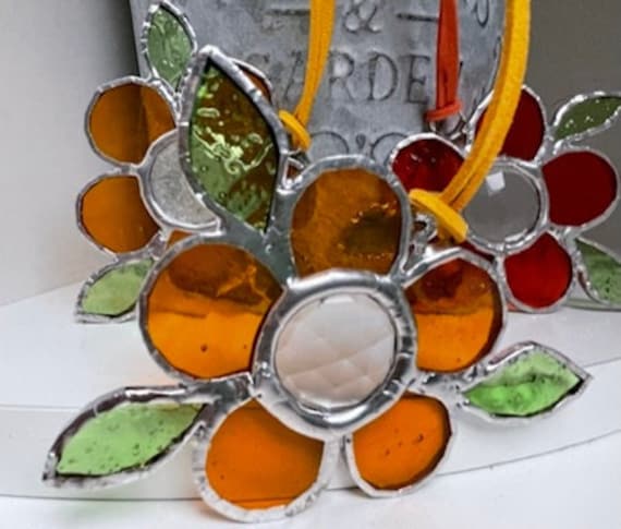 Daisy Stained Glass Flower Suncatcher - Etsy
