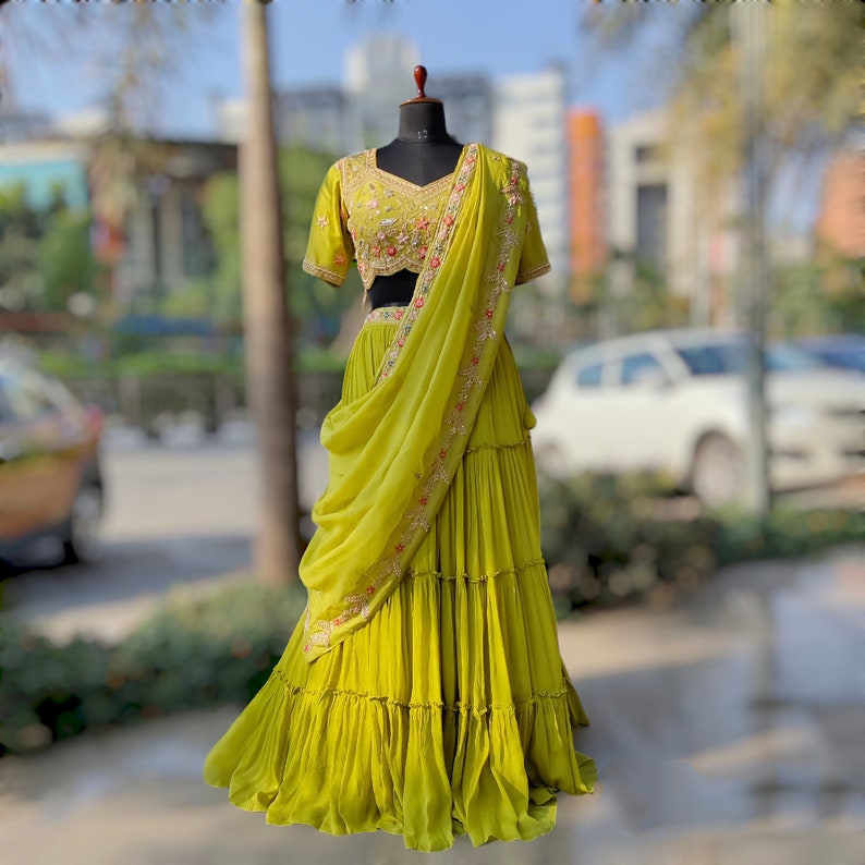 Buy Handmade Green Mehendi Lehenga With Four Side Border Dupatta ...