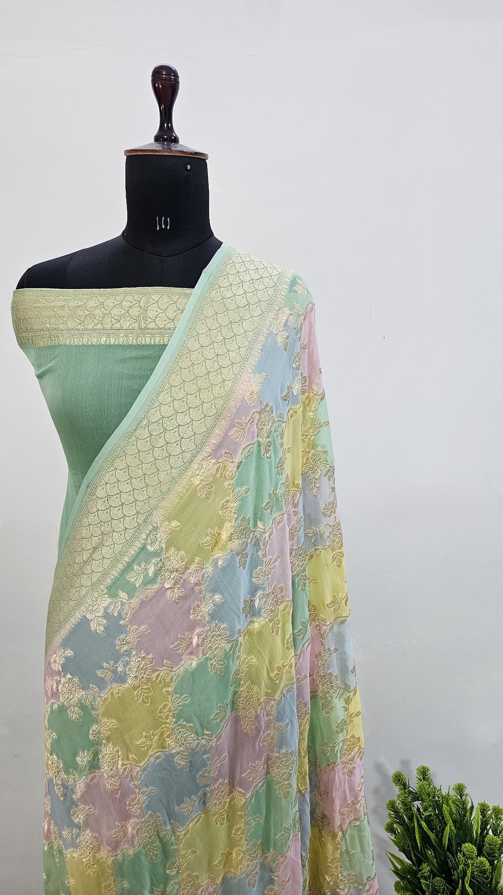 Banarasi Pure Khaddi GEORGETTE Heavy Golden Floral Zari Design All Over ...