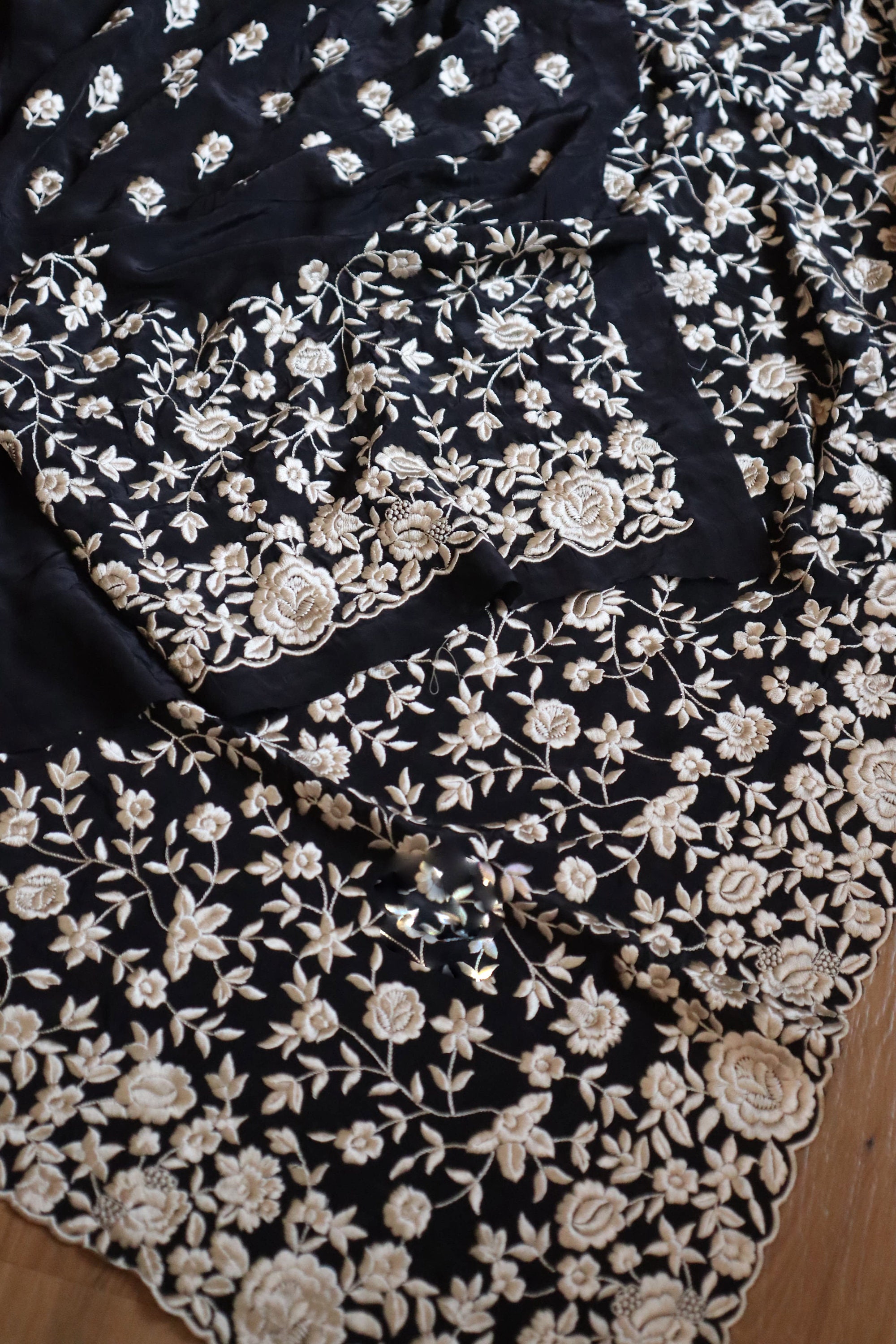 Exclusive Parsi Gara Embroidery on Pure Crepe Silk Saree With Running ...
