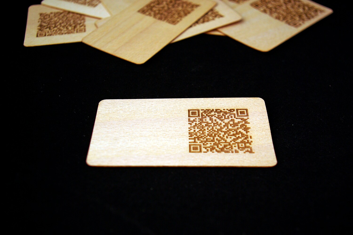 50 Pcs Engraved QR Code Business Cards, BEECH Veneer Cards ...