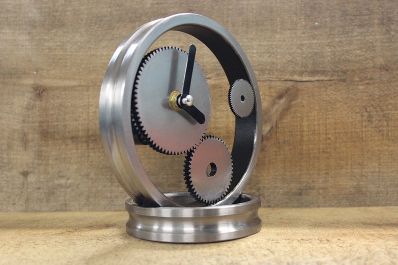 Metal Table Welded Clock, Unique Car Parts Clock, Handmade Mans Clock ...