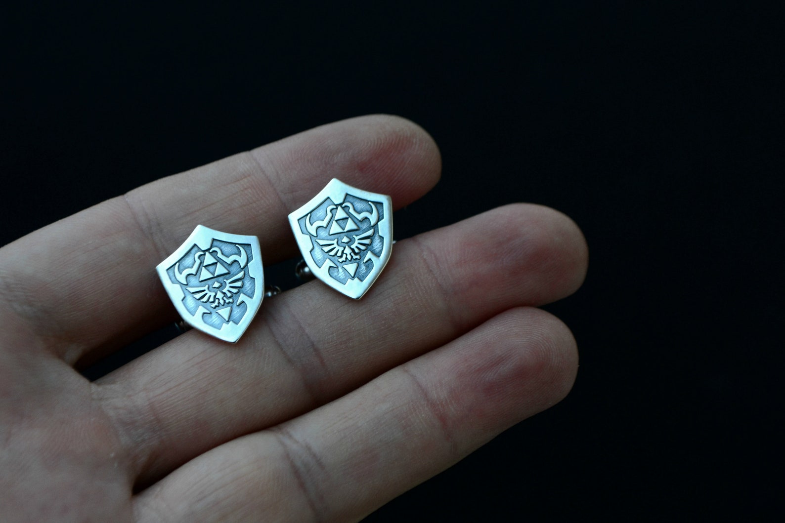 Sterling Silver Hylian Shield Cufflinks: Zelda Gamer Gift - Etsy