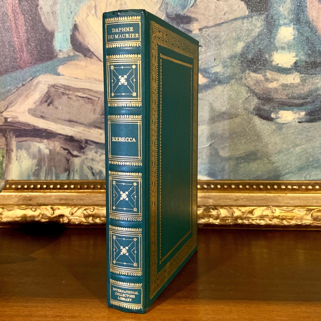 Rebecca by Daphne Du Maurier (1938) - Vintage Gothic Romance Novel and ...