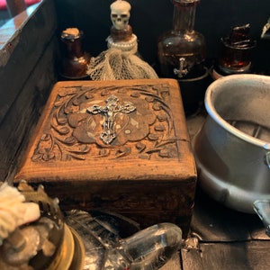 Ghost Hunting Kit: Paranormal Investigator, Spirit Seeker Box, With ...