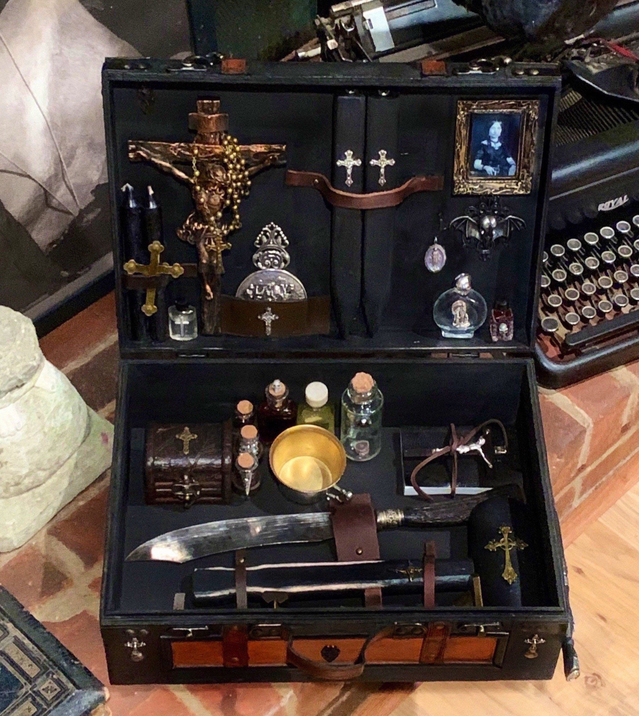 Vampire Hunting Kit 19th Century Gothic Horror Replica - Etsy Ireland