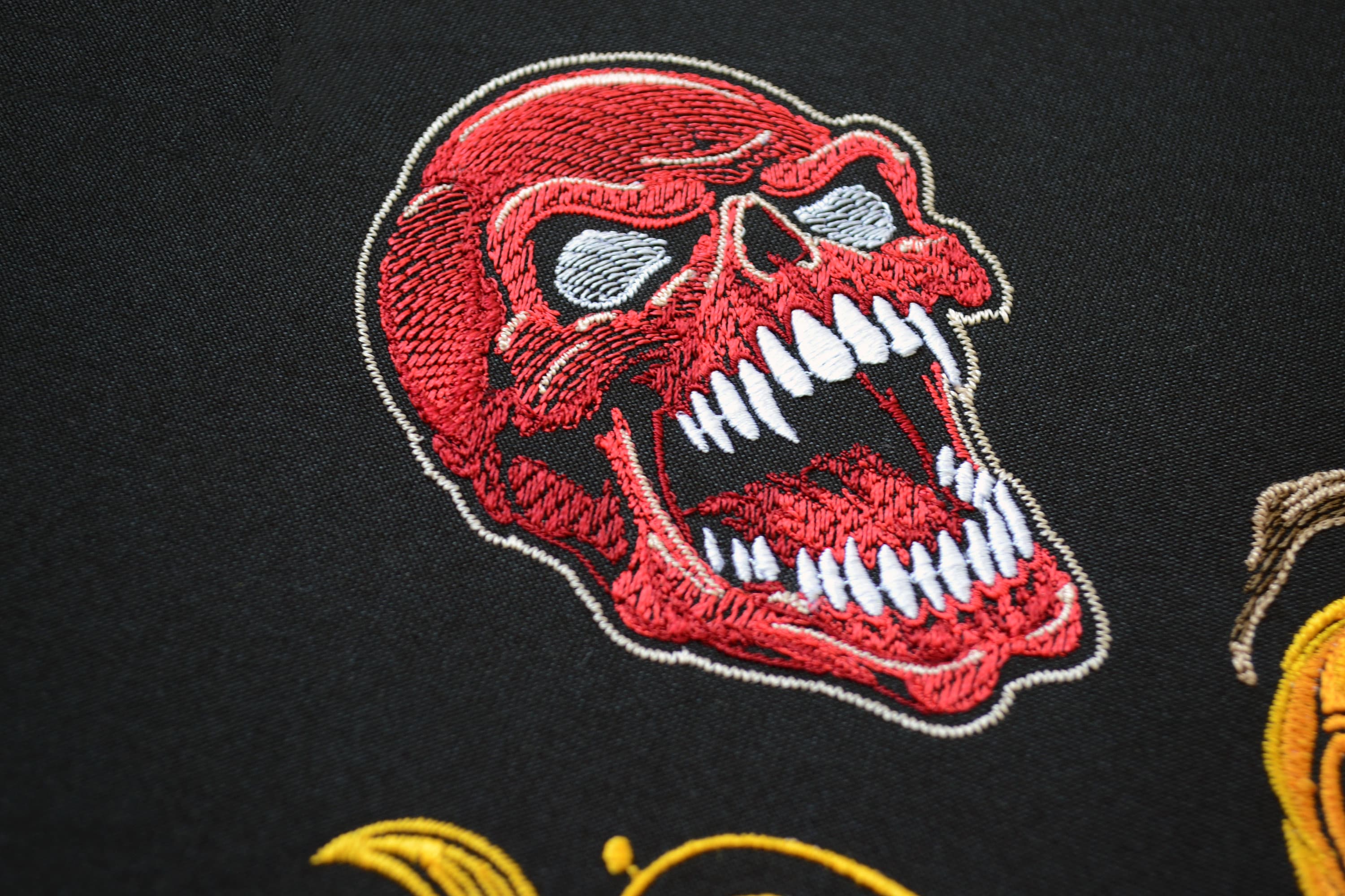 Vampire Skull Embroidery Design - Red Halloween Skeleton Head for Dark ...