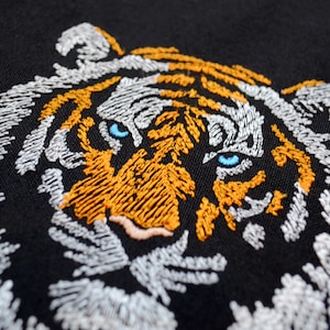 Quick Stitch Realistic Tiger Head Embroidery Design - Noble Animal Face ...