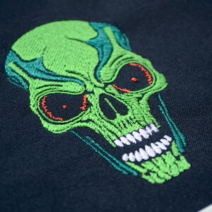 Green Alien Head Embroidery Design Halloween UFO Skull Pattern, Fill ...