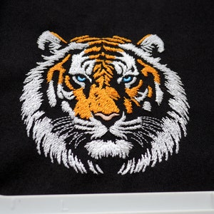 Realistic Tiger Head Embroidery Design - Lifelike Animal Face Pattern ...