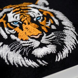 Realistic Tiger Head Embroidery Design - Lifelike Animal Face Pattern ...