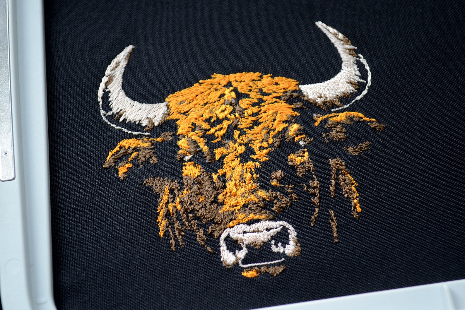Bison Face Embroidery Design – Realistic Western Cowboy Farm Animal ...