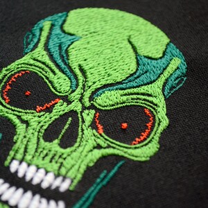 Green Alien Head Embroidery Design - Halloween UFO Skull Pattern, Fill ...