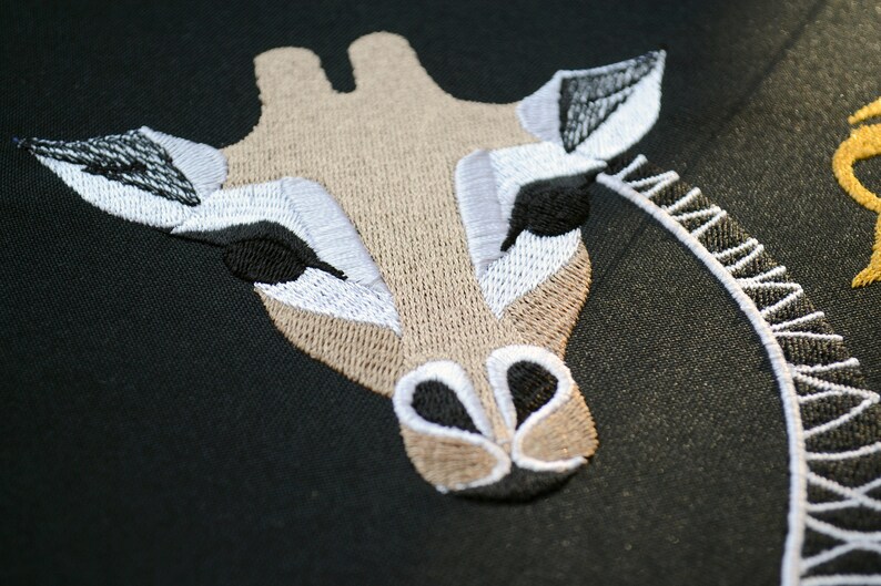 Giraffe Head Embroidery Design, Fill Stitch Face, African Safari Animal ...