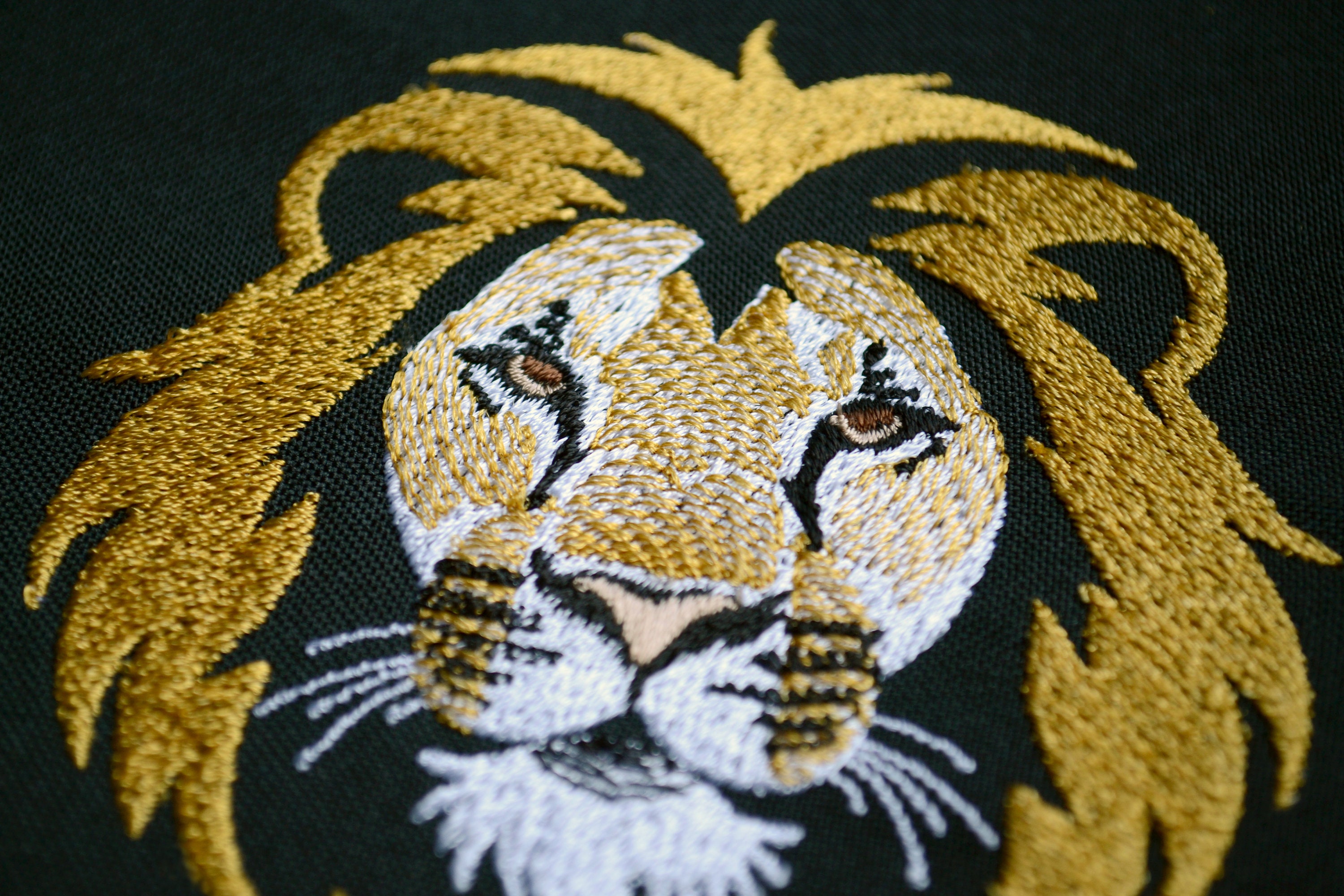 Golden Lion Head Embroidery Design, for Dark Fabric, Fill Stitch Wild ...