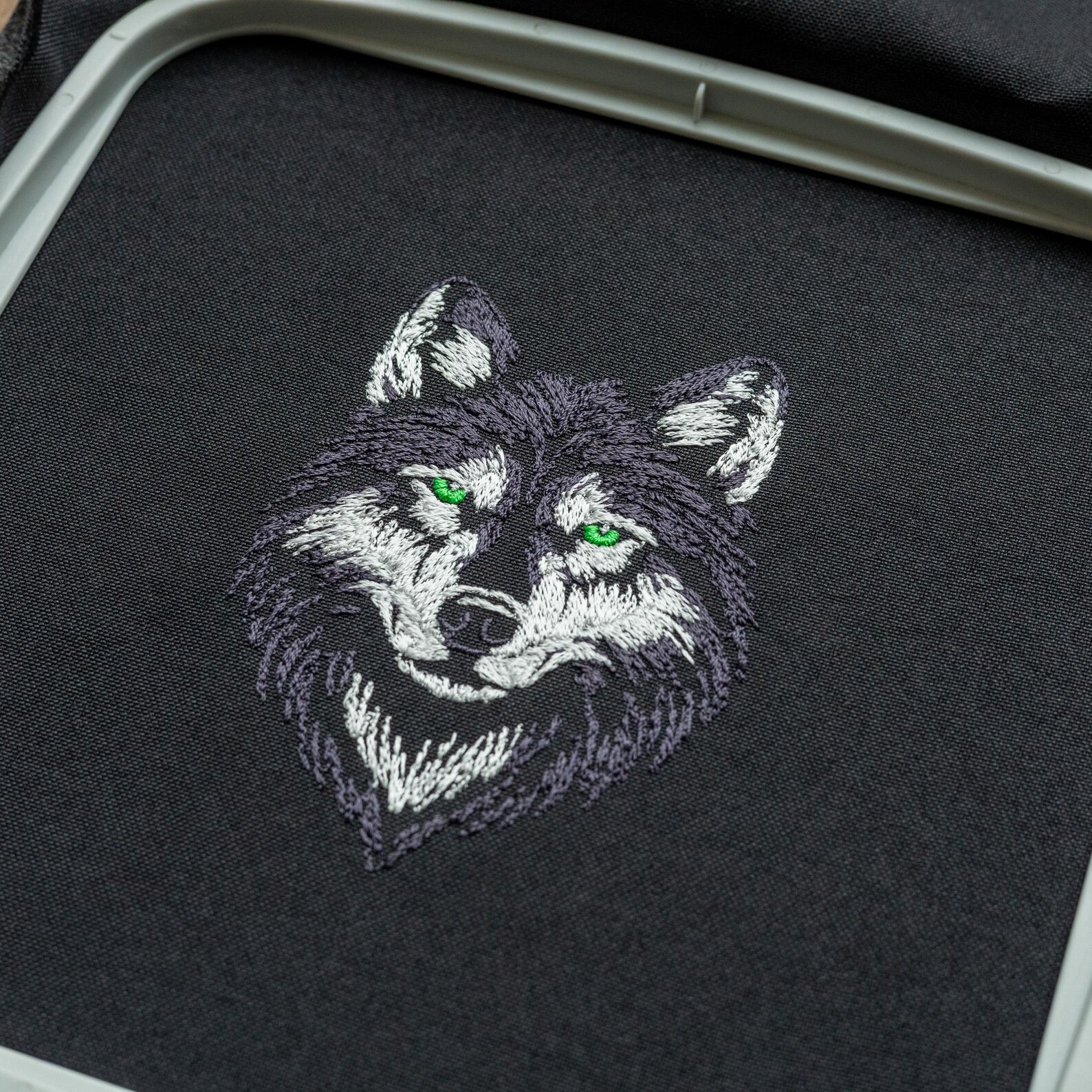 Realistic Wild Wolf Embroidery Designs Bundle - Lifelike Forest Animal ...