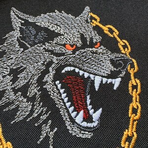 Quick Stitch Fierce Wolf Embroidery Design Golden Chain Encircled Angry ...