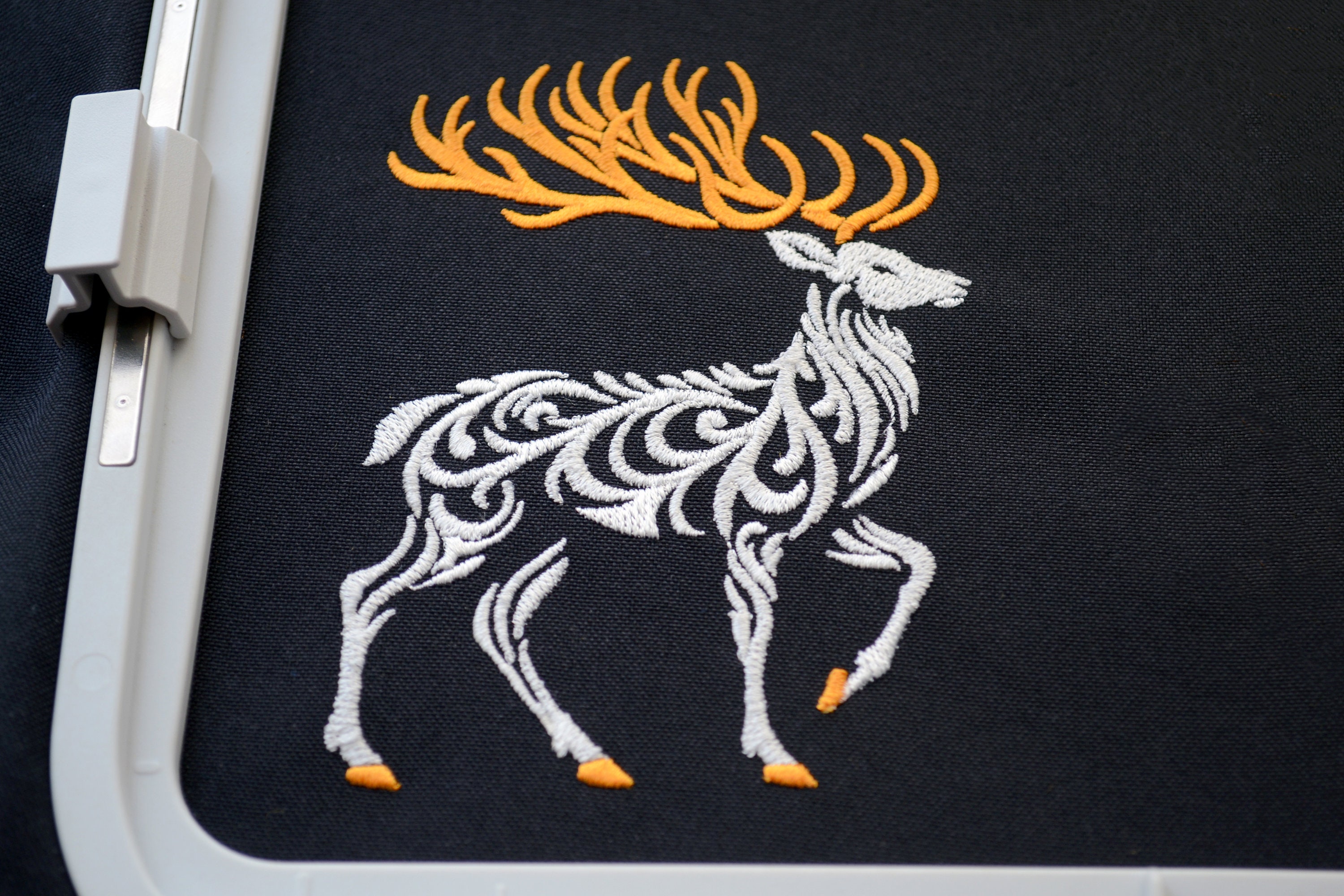 Six Stunning Deer Embroidery Designs SET - Realistic Antlered Buck Head ...