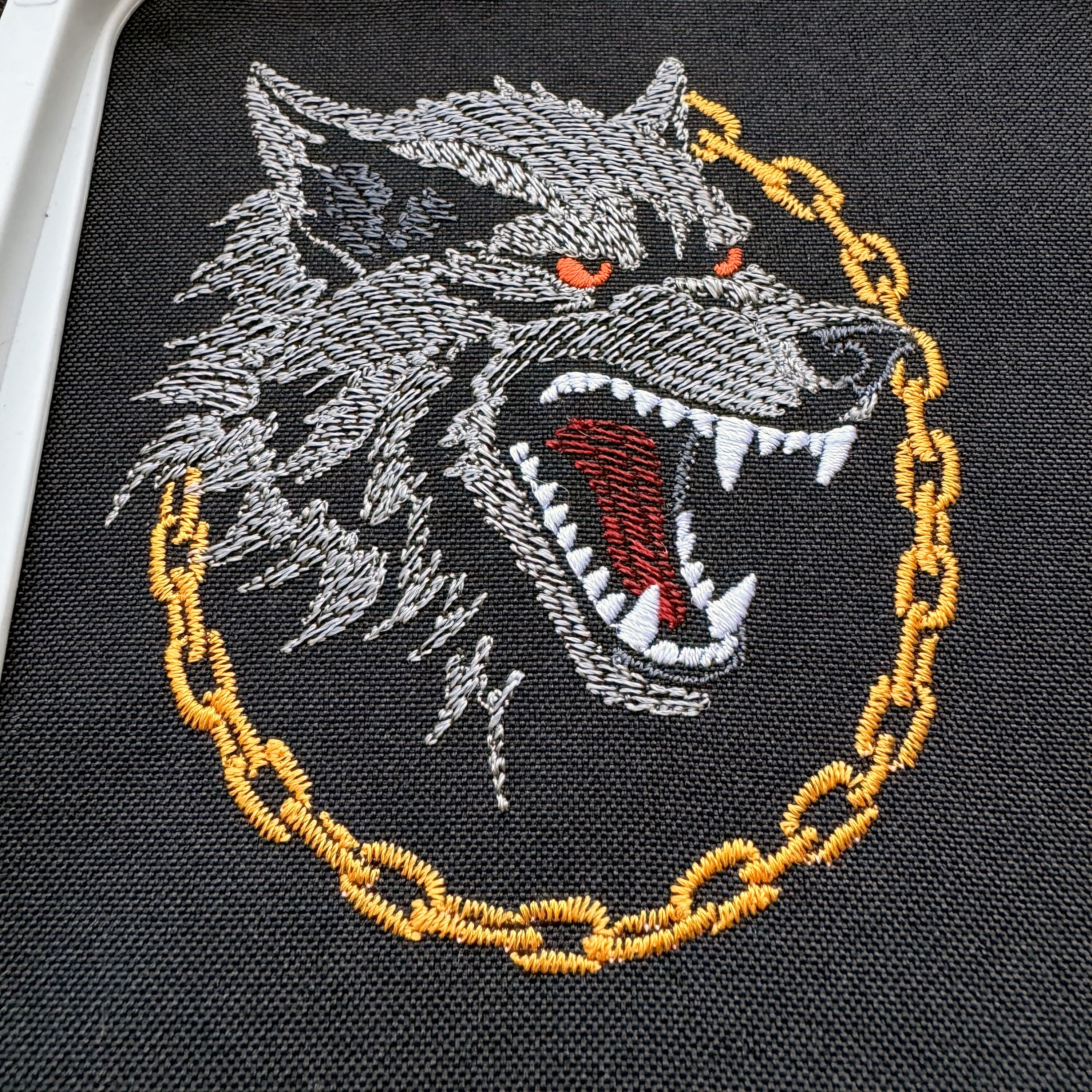 Quick Stitch Fierce Wolf Embroidery Design - Golden Chain Encircled ...