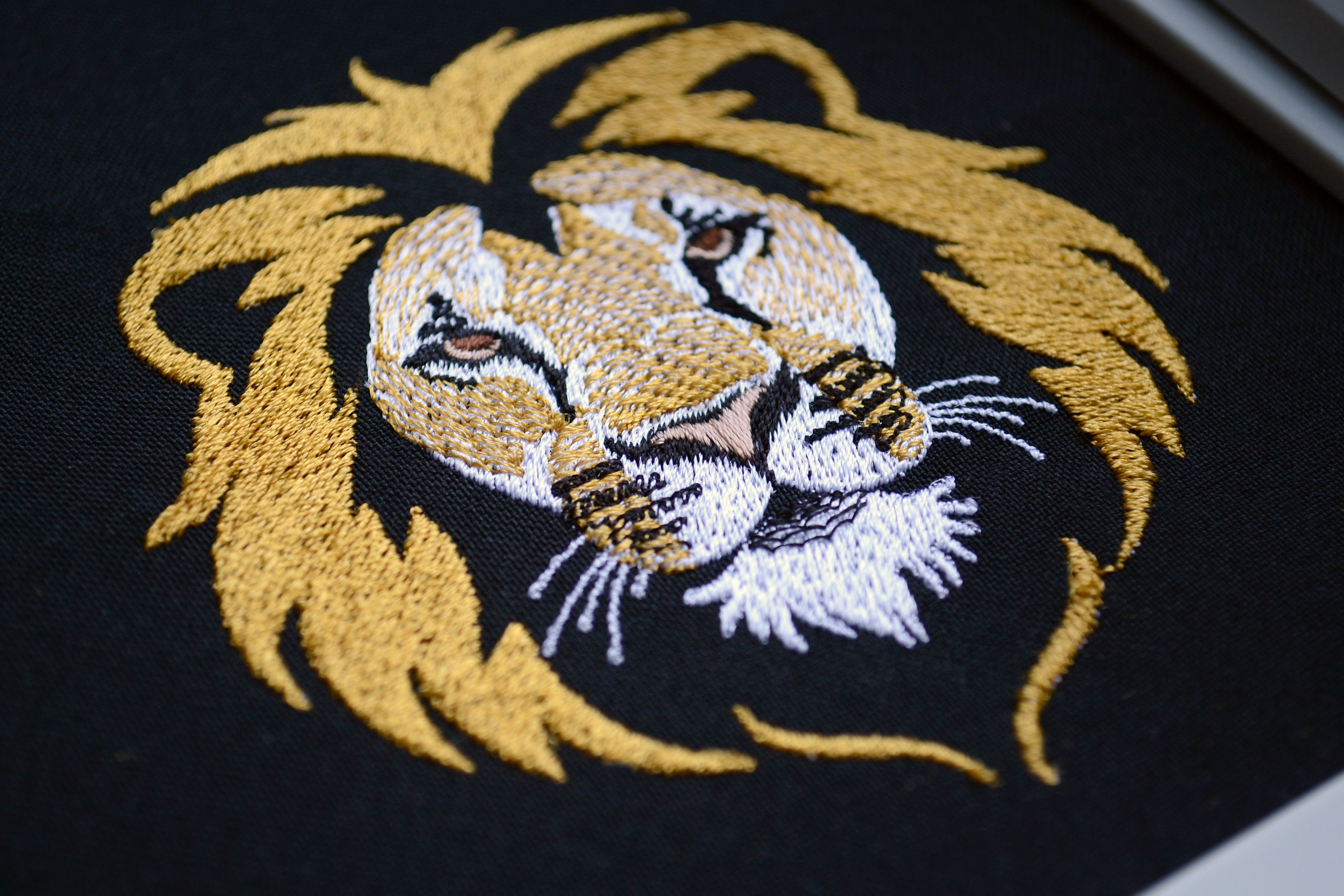 Golden Lion Head Embroidery Design, for Dark Fabric, Fill Stitch Wild ...