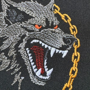 Quick Stitch Fierce Wolf Embroidery Design - Golden Chain Encircled ...