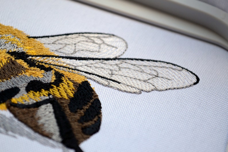 Realistic Bee Embroidery Design 3D Insect With Quick Stitch - Etsy