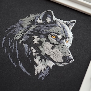 Realistic Wolf Head Embroidery Design, Majestic Night Forest Animal Pattern for Dark Fabric ...