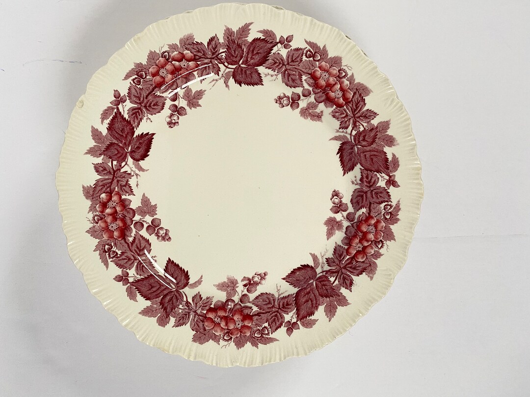 10 Antique "bramble" Pattern Dinner Plates (shell Edge) by Wedgwood ...