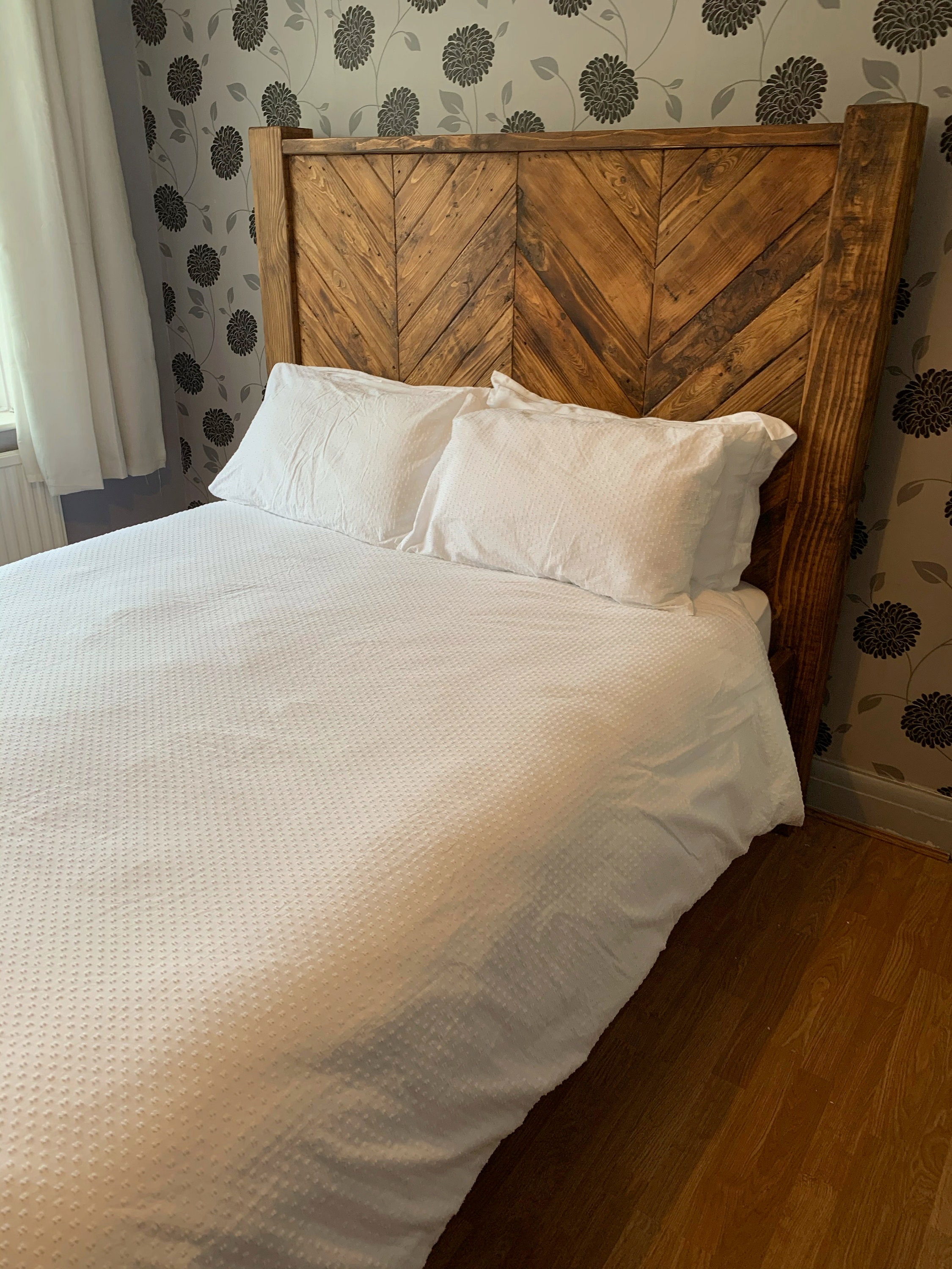 Rustic, Hand Made, Chevron Scaffold Board Reclaimed Bed - Etsy UK