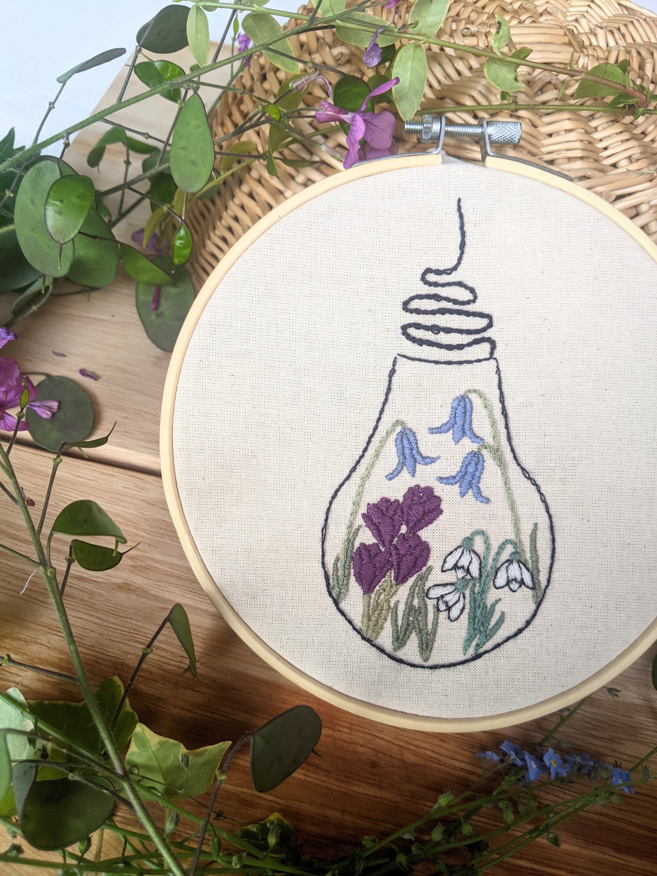 Spring Flowers Bulbs Digital Pattern Hand Embroidery 6 Inch or 7.5 Inch ...